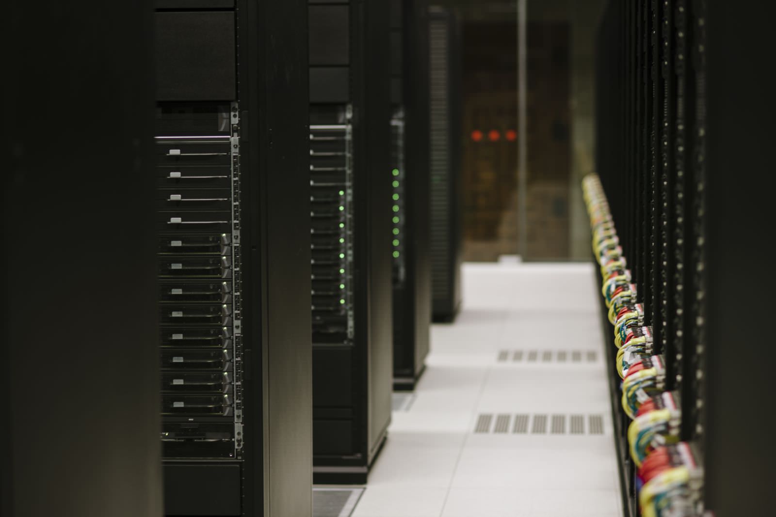 REGALE – Open Architecture for Exascale Supercomputers